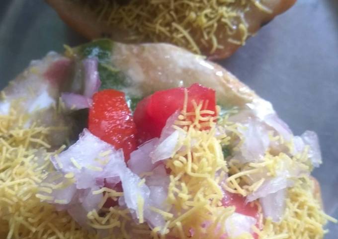 Katori chat Recipe by Vanshika Premani ( Neelam Tanwani ) - Cookpad