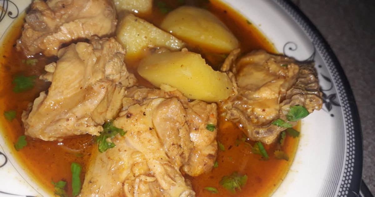 Chicken Aloo Recipe by fatima - Cookpad