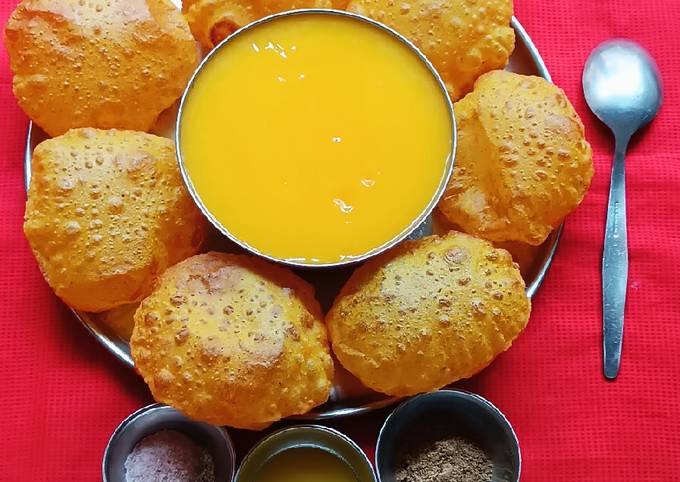 Fresh Mango Juice and Masala Puri Recipe by Sangita Vyas - Cookpad