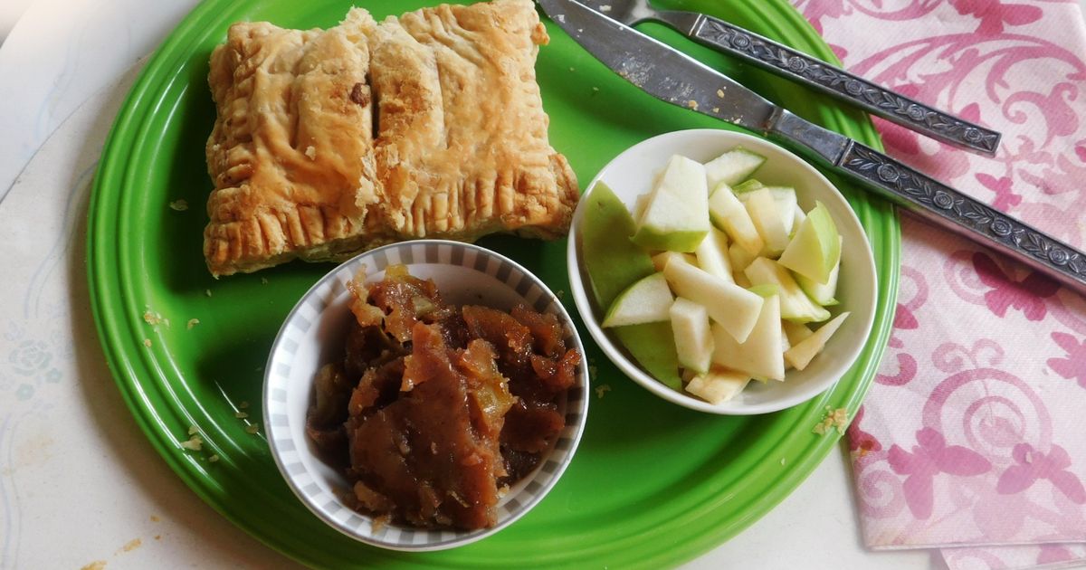 Apple Samosa /Turn Over/Puff Pastry Recipe by Lakshmi Sridharan Ph D ...