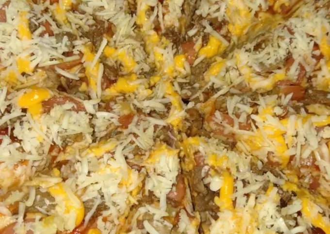 Resep Pizza Sosis Daging Teflon oleh Cheylvia - Cookpad