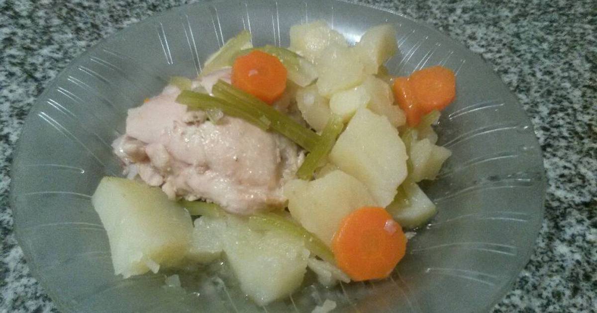 Pollo al apio con papas y zanahorias Receta de silvia dujan - Cookpad