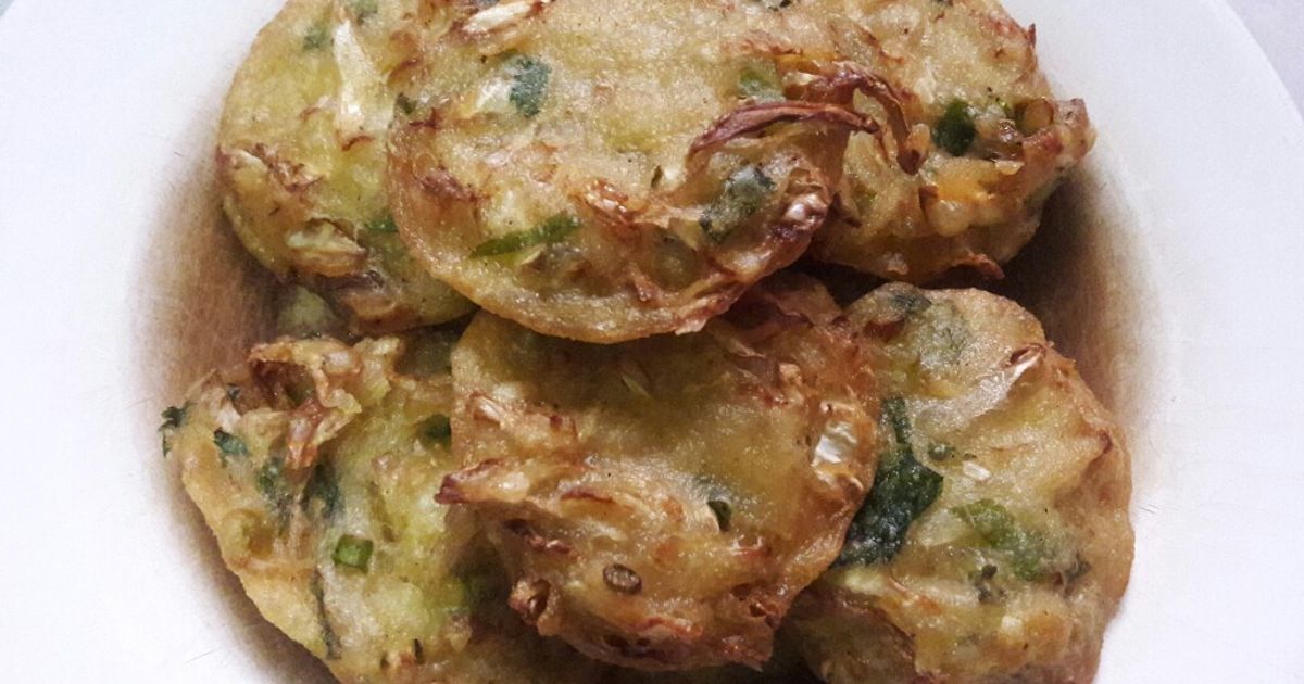 Resep Bakwan Goreng Gurih Cetak Bulat oleh Teteh aliya - Cookpad