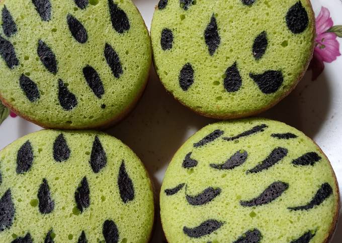 Resep Bolu pandan mini tanpa pengembang oleh Nining Soeko - Cookpad