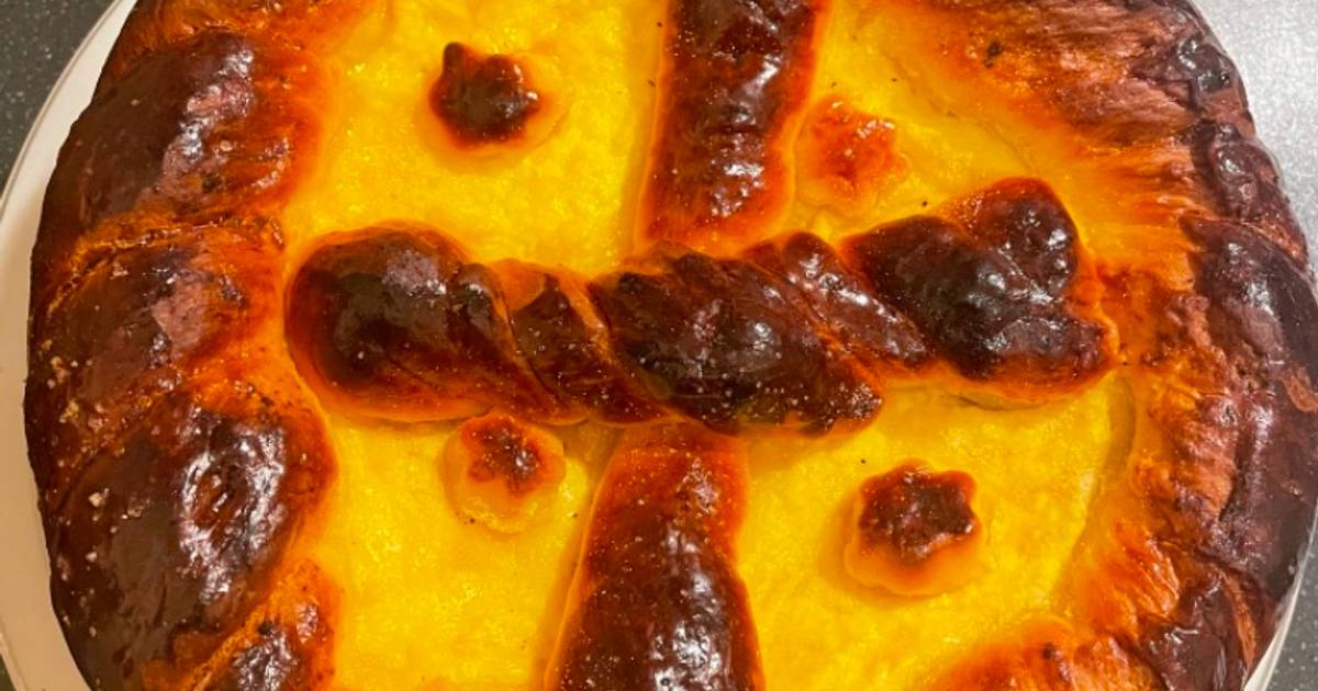 Pască cu aluat de cozonac 😍, rețetă de Elena Sorina Filip - Rețete Cookpad