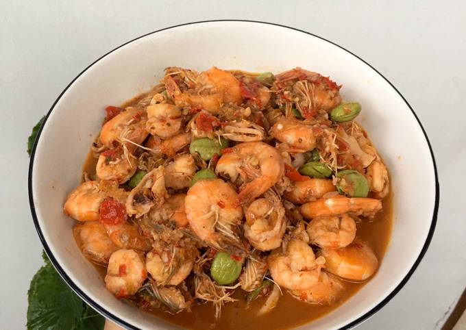 Resep Sambal Goreng Udang Petai oleh Sarasyayas - Cookpad