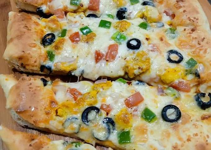 Cheese Filled Square Pizza 🍕🍕 Recipe by Umme Ahmad - Cookpad