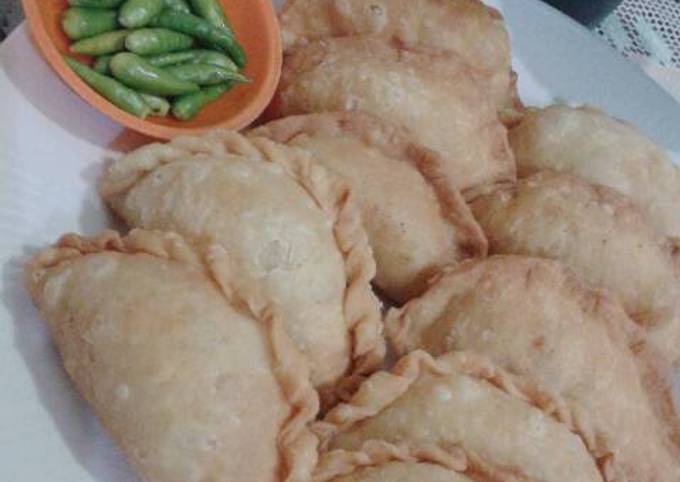 Resep Pastel renyah oleh Dapur Mommy nya Ozaan - Cookpad