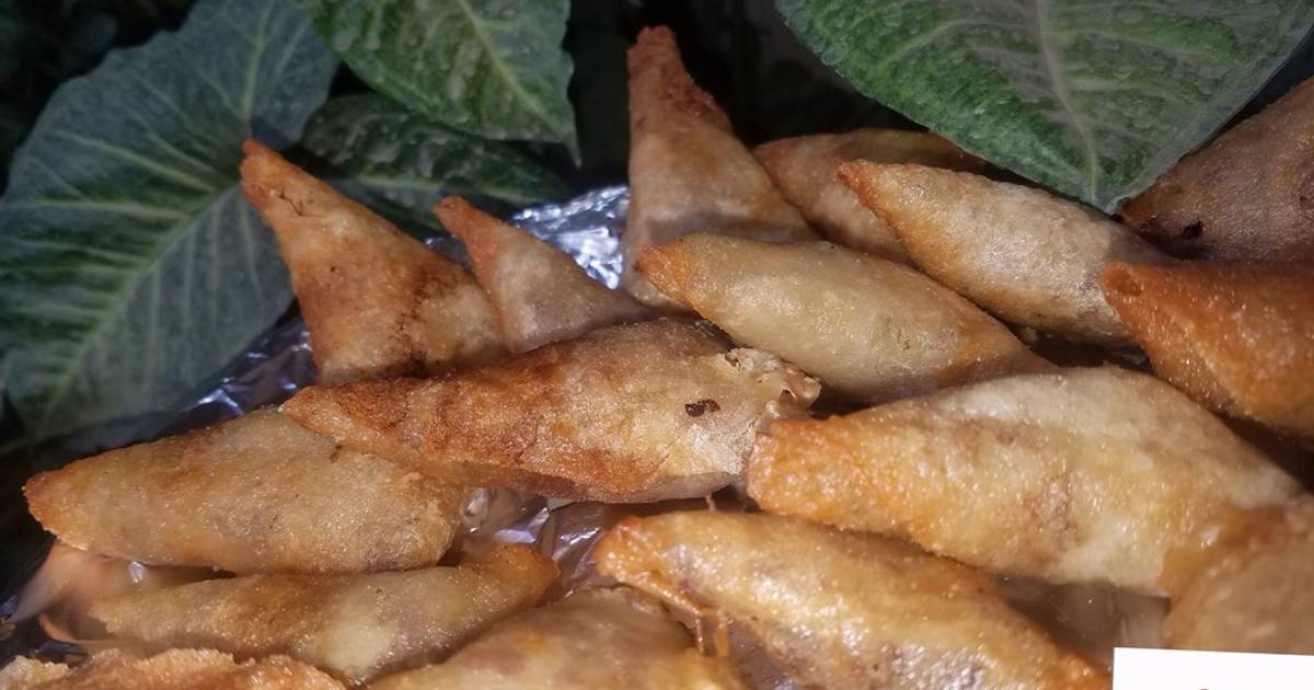 Fried samosa Recipe by chefs_choice_kn - Cookpad