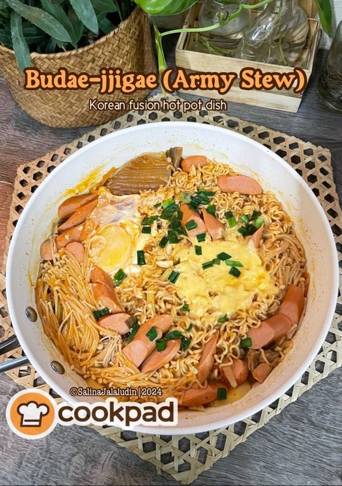 Resipi Budae-jjigae (Army Stew) oleh Salina Jalaludin - Cookpad