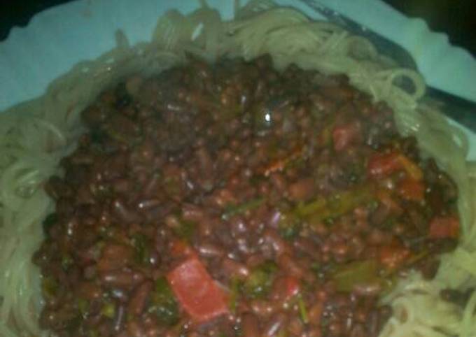 Western ndengu and spaghetti Recipe by Paula Netta - Cookpad