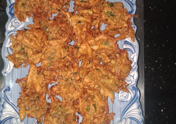Loaded pakoray Recipe by Anam Mohsin - Cookpad