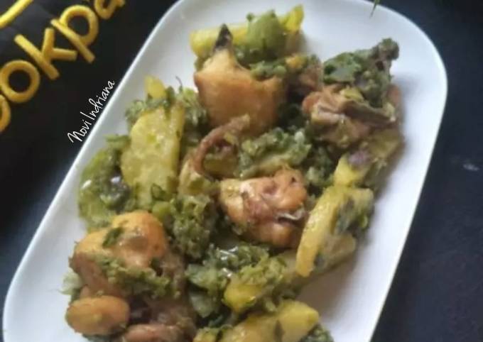Resep Ayam Kentang Cabe Hijau oleh Novi Oppie Indriana - Cookpad