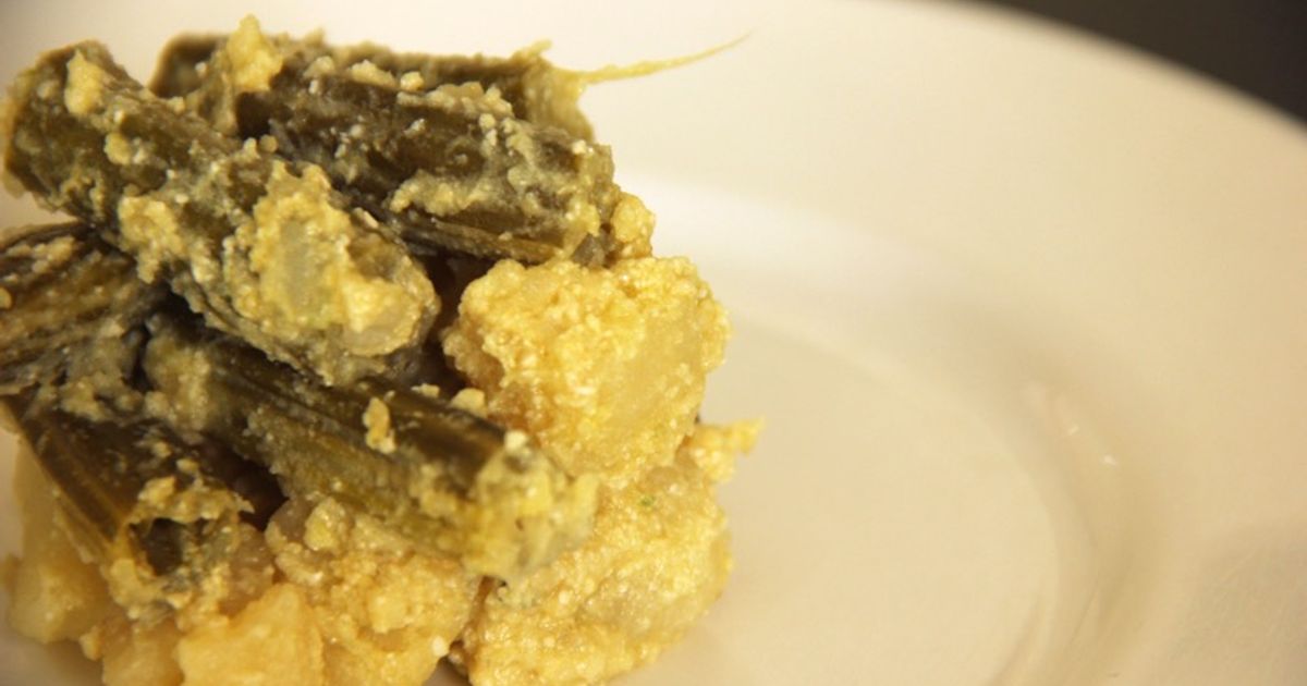 Shorshe Diye Aloo Data Recipe by Usha Banerjee - Cookpad