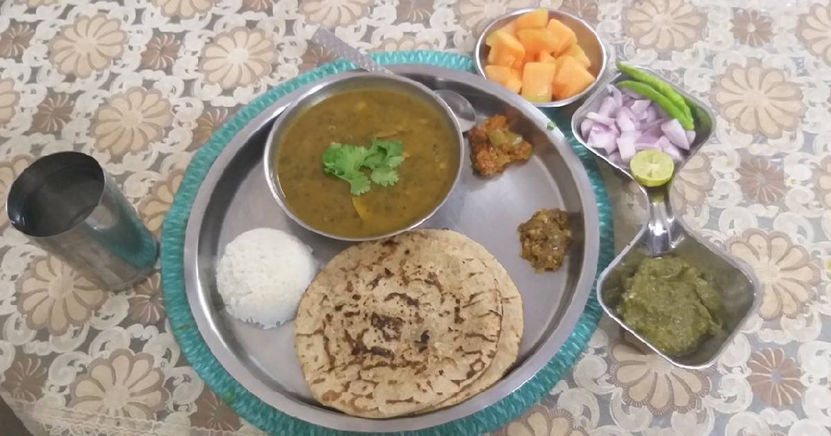 Mirchi ki dal jawari ki Roti theccha Recipe by Anju Agrawal - Cookpad