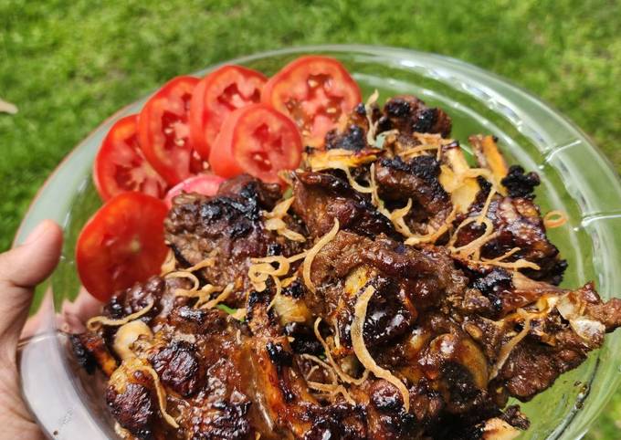 Resep Iga Sapi Panggang Easy 🍖 oleh esti aditya - Cookpad