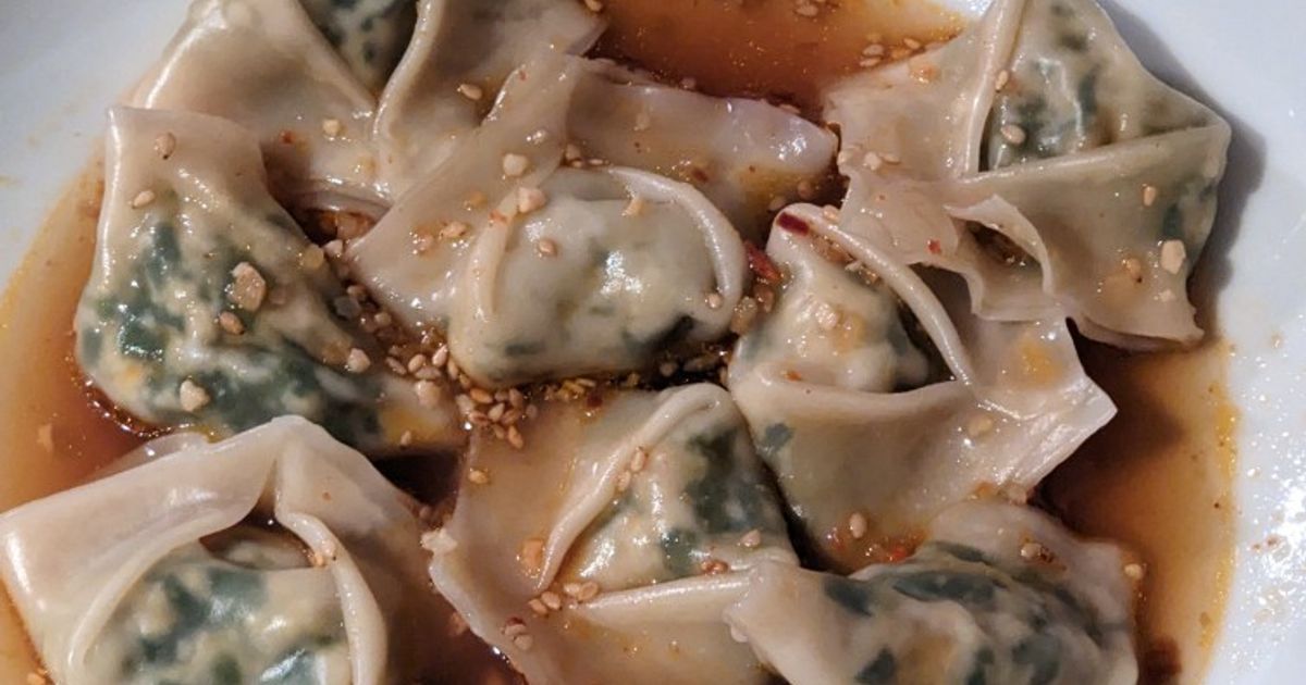 Tofu Garlic Chive Dumplings In Chili Broth Recipe By 2 Cancerians Cook ...