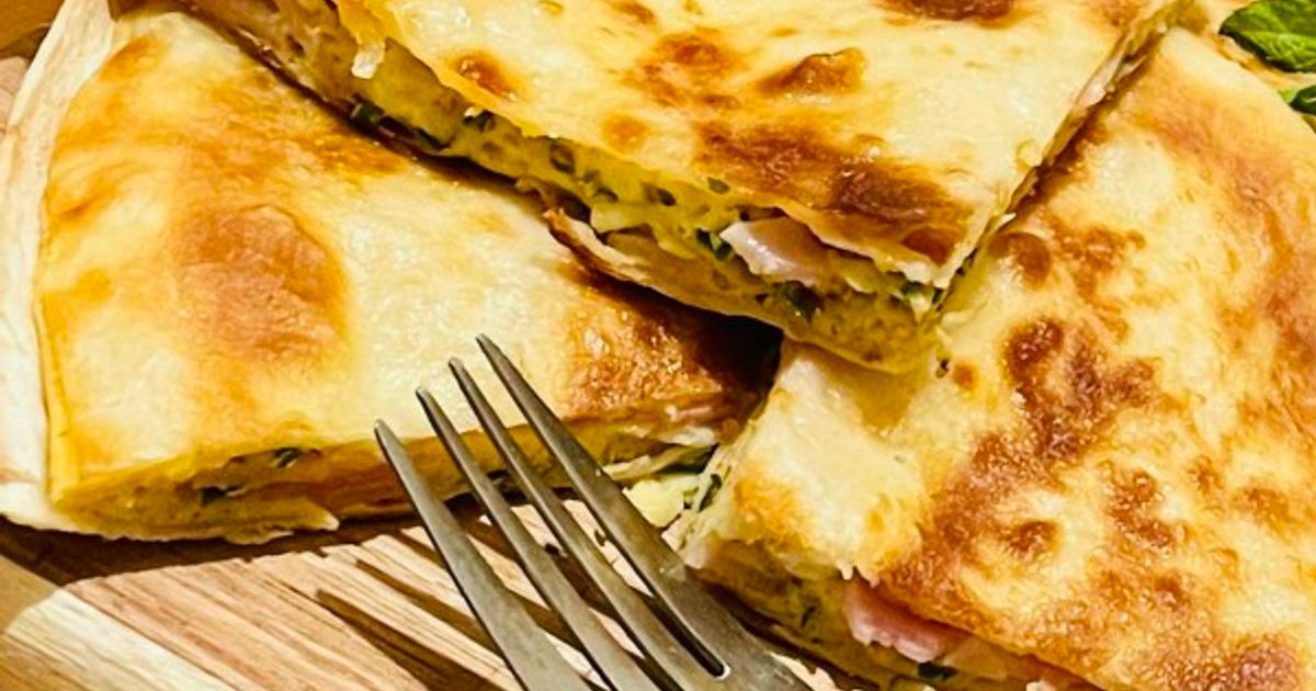 Τορτίγια γεμιστή με αυγό Συνταγή από τον/την Ελβίρα Νίνη Ντούνη - Cookpad