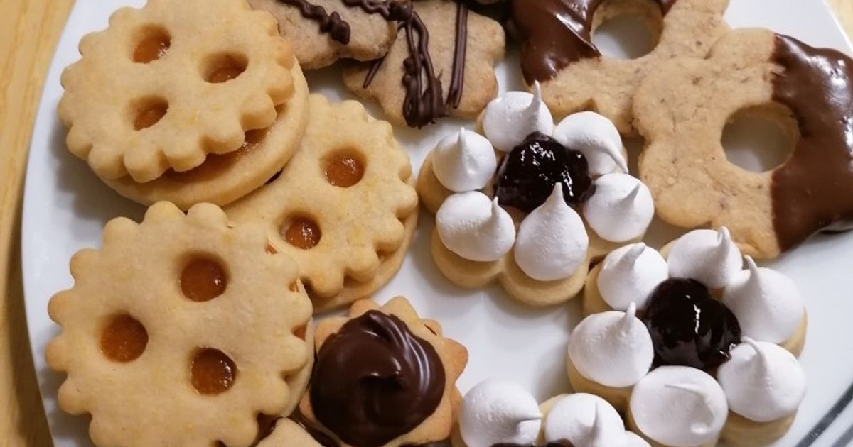 Karácsonyi Diós Linzer (Kis Virág Forma Tetején Csoki) | mamnika büfé ...