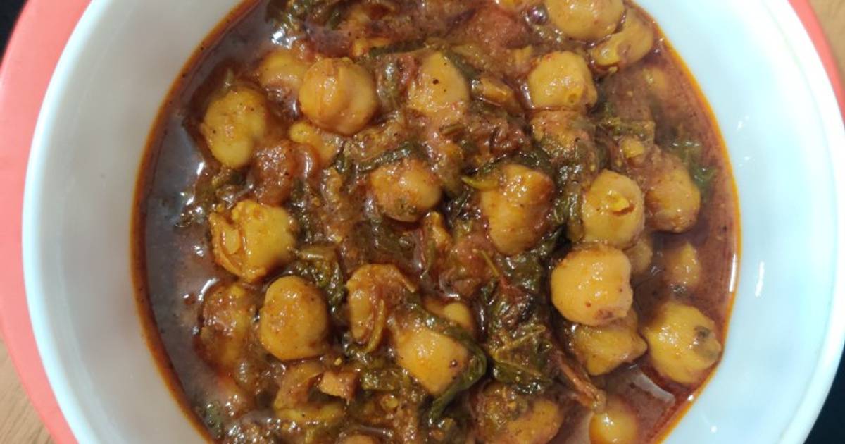 Spicy Chole with Spinach. Recipe by rama - Cookpad
