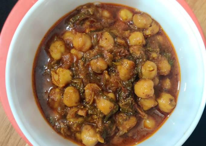 Spicy Chole with Spinach. Recipe by rama - Cookpad
