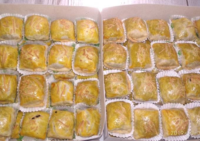 Resep Bolen mini oleh Avnindi - Cookpad