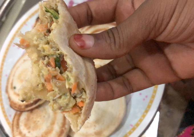 Nigerian burger bye chef ameerah_tuaa Recipe by ameerah_tuaa - Cookpad