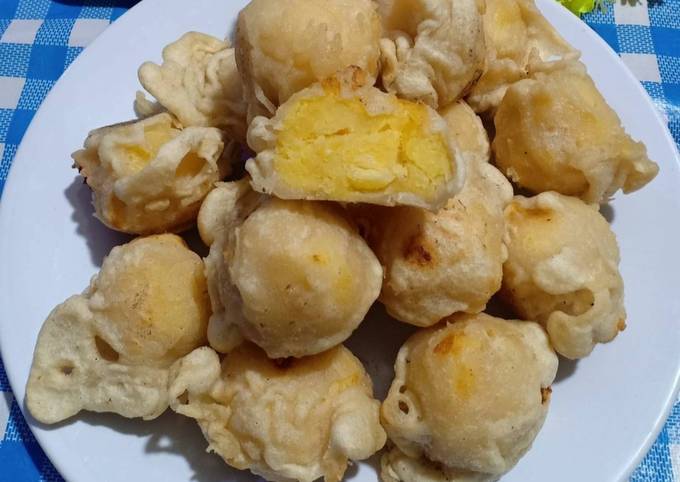Resep RONDO ROYAL (TAPE SINGKONG GORENG) oleh Chaira Attamimi - Cookpad