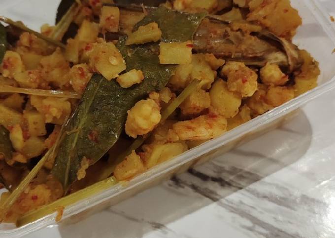 Resep Orek kentang udang resep mertua oleh Yulianawati Martha - Cookpad