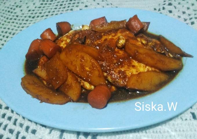 Resep Semur Sosis Telur Kentang 😋 oleh Siska Wahyuni - Cookpad