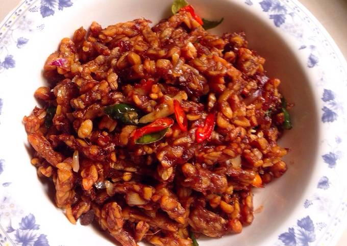 Resep Orek Tempe Gula Merah oleh Putrii Enjelikaa - Cookpad