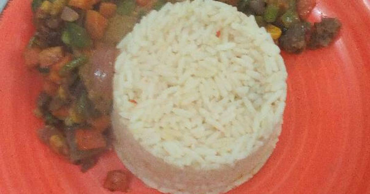 Gizz dodo in Veggie sauce served with peppers rice Recipe by Princess ...