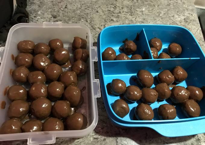 Resep Mini Choco Ball 🏀 “Rasanya nyokelat banget” 👍 oleh Deby Miranti ...