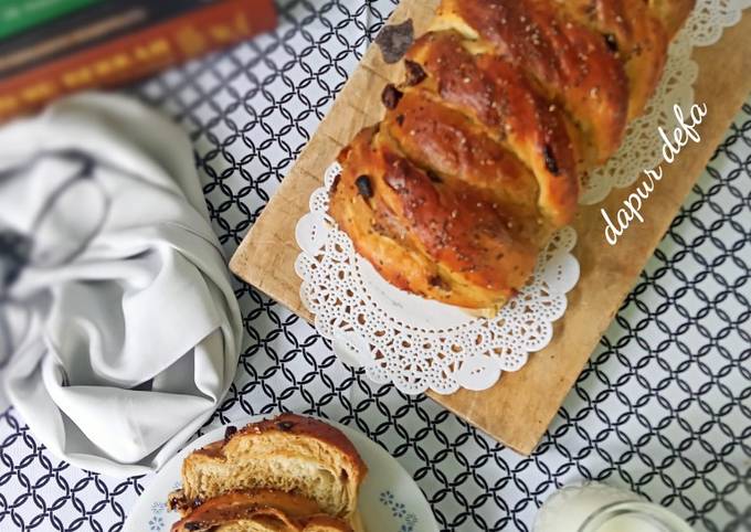 Resep Roti Kismis Almond Aroma Moca oleh Nugraheni Utami Dewi - Cookpad