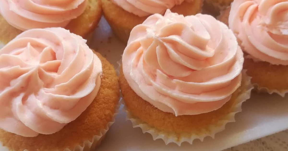 Easy buttercream Recipe by Fizyaz - Cookpad