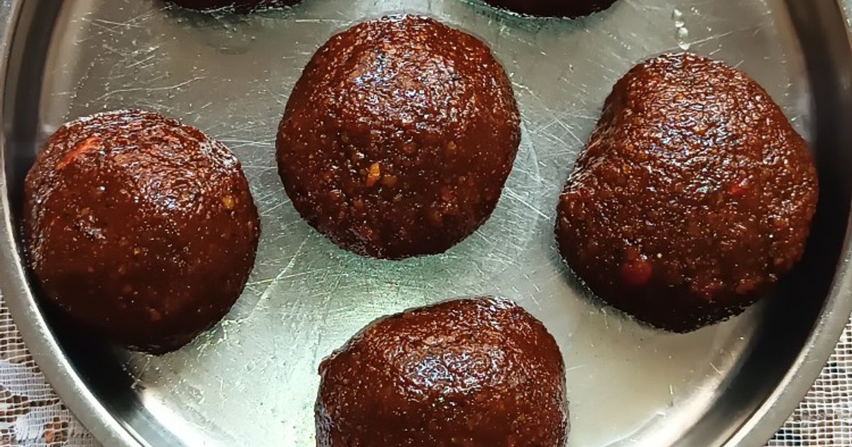 Roti Laddoo Recipe by Sangita Vyas - Cookpad