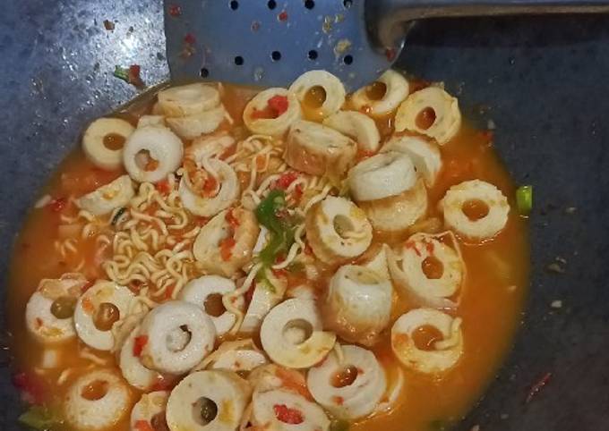 Resep Seblak mie chikuwa tanpa telor oleh Maratus Solihah - Cookpad