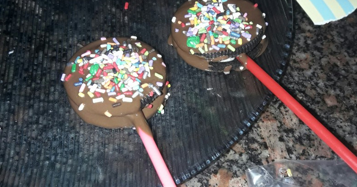 Chupetín Oreo🍭 Receta de Cande Junges- Cookpad