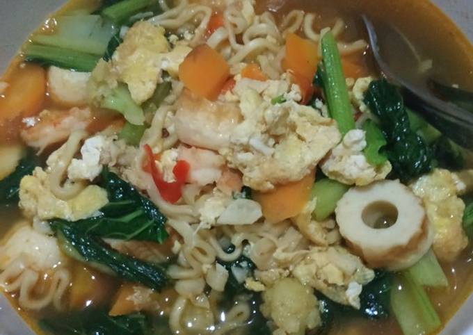 Resep Mie rebus tek tek oleh Resya - Cookpad
