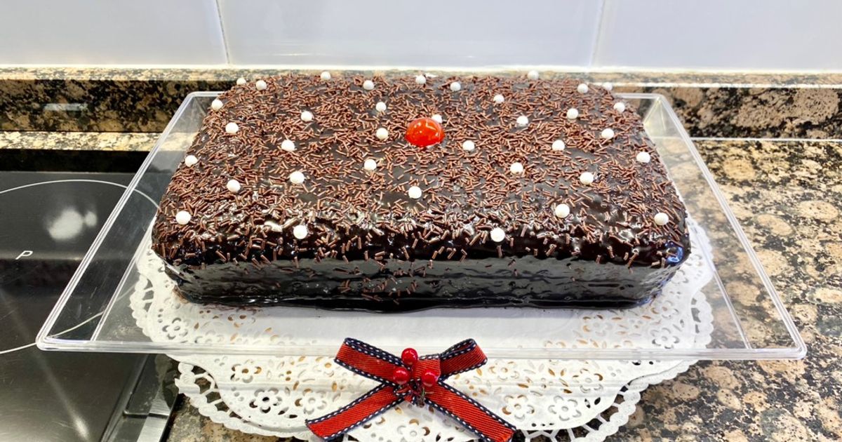 Pastel Borracho De Zanahoria Con Relleno Y Cobertura De Chocolate Negro ...