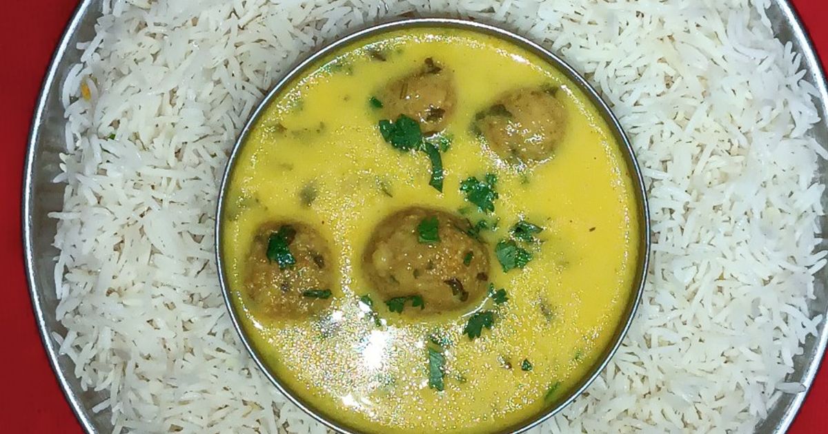 Pakoda Kadhi And Rice Recipe by Sangita Vyas - Cookpad