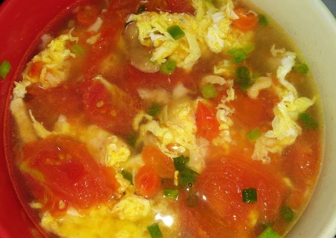 Resep Sup Tomat Telur #Debm oleh amelati (Rafif Kitchen) - Cookpad