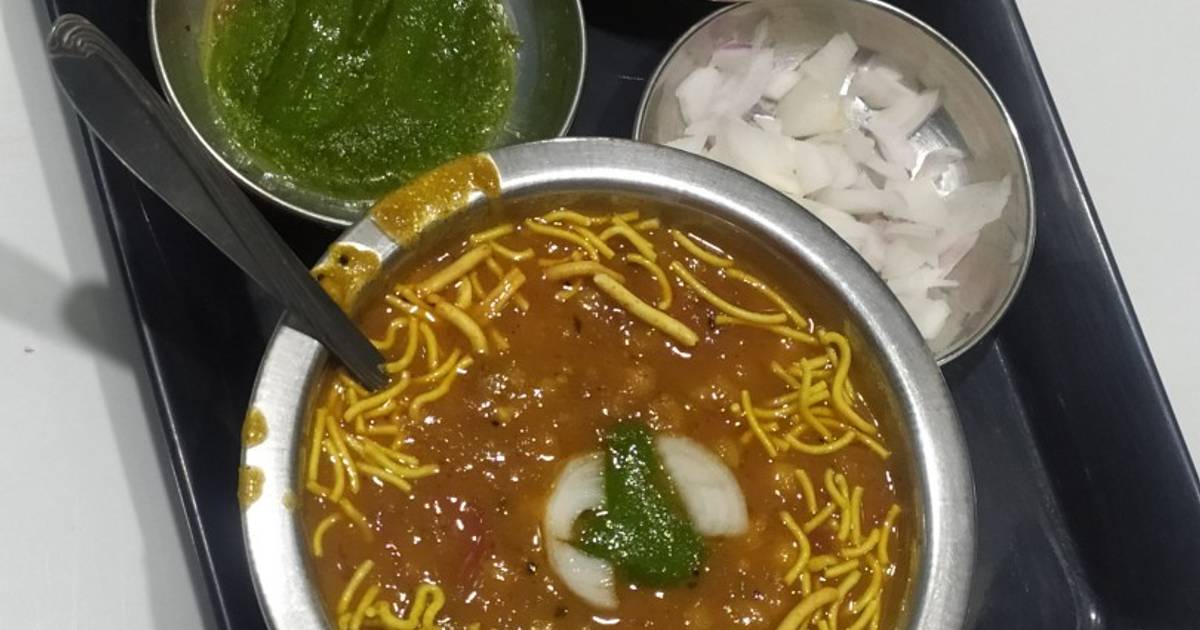 Sev usal Recipe by pinal Patel - Cookpad