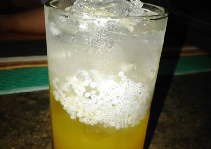 Resep Es buah markisa selasih oleh Moms NaufalJihan - Cookpad