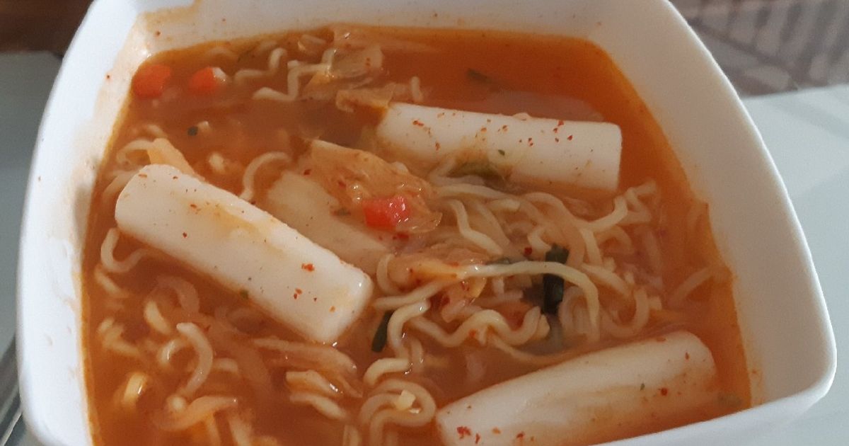 Resep Ramyeon Tteok Bokki Kimchi Ala Omah Sukun oleh buster myd - Cookpad