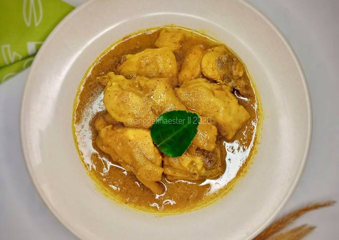Resep Ayam Bumbu Kuning oleh Anggelina Ester Jesica - Cookpad