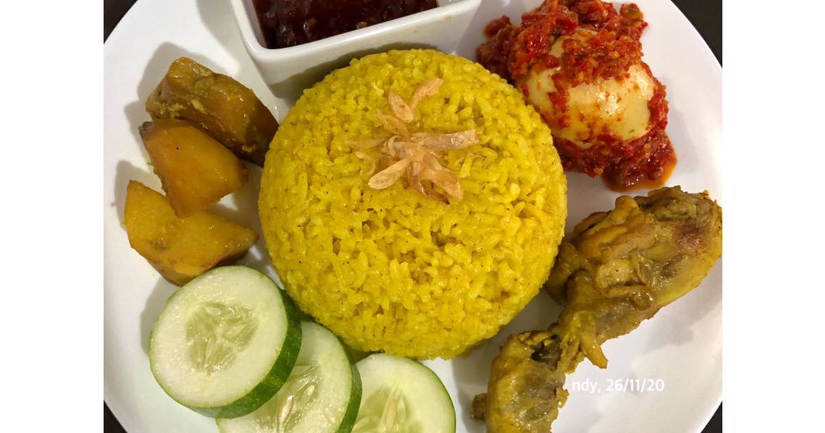 Resep Nasi Kuning Rice Cooker oleh indy - Cookpad
