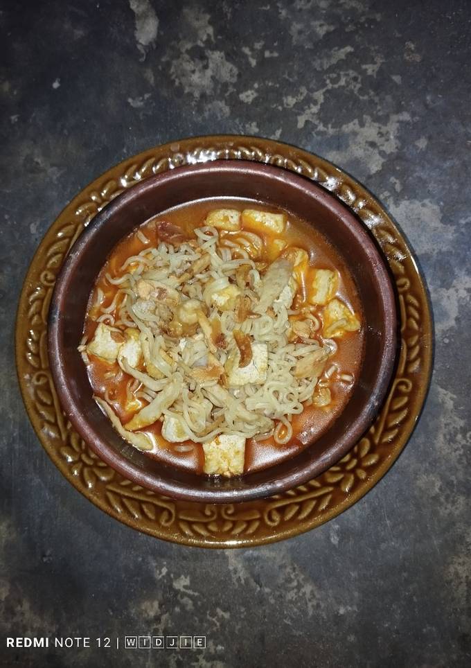 Resep Mie Tahu Jamur White Curry oleh Widjie Astuti - Cookpad