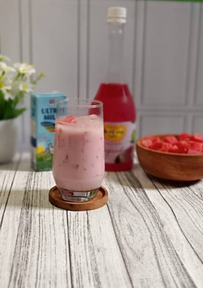 Resep Es susu semangka cocopandan oleh Anugerah Patricia Putry - Cookpad