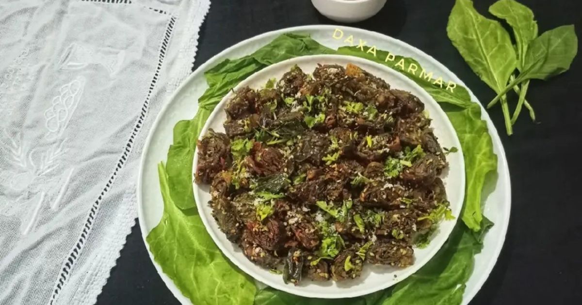 Fiber Rich Palak Patra (Spinach Leaves Patra) Recipe by Daxa Parmar ...